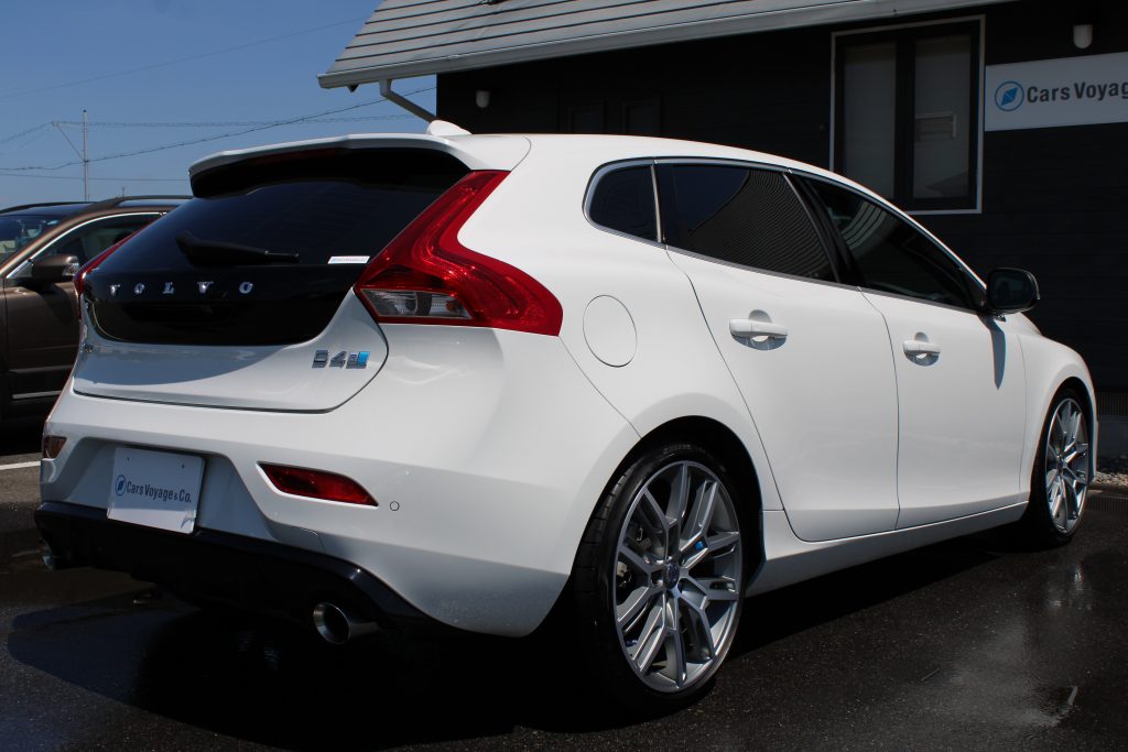 V40 D4 R-DESIGN Tuned by Polestar | Cars Voyage&Co -愛知県岡崎市 ボルボ車 輸入車-