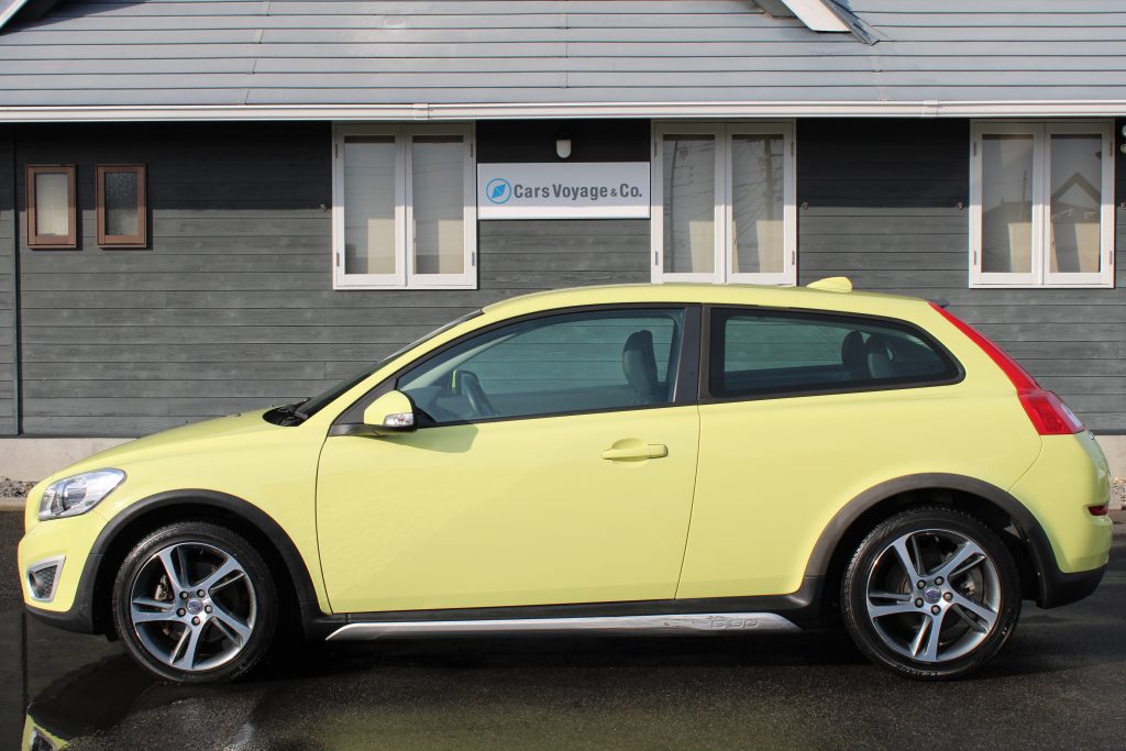 C30 Hello Yellow Edition | Cars Voyage&Co -愛知県岡崎市 ボルボ車 輸入車-