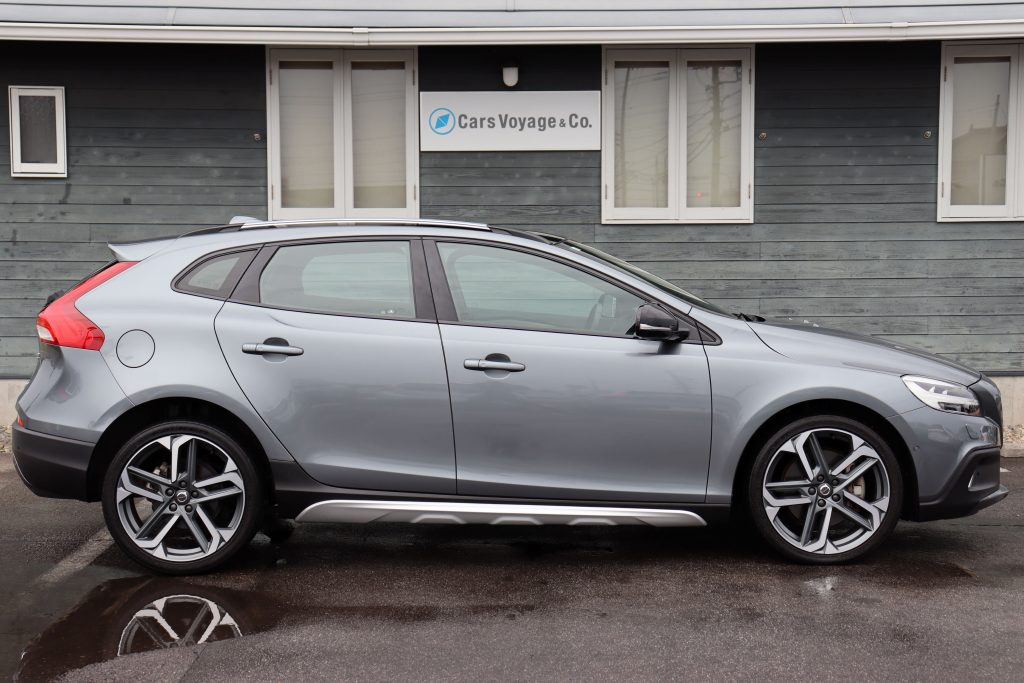 V40 Cross Country D4 Aktiv Edition [150台限定車] | Cars Voyage&Co -愛知県岡崎市 ボルボ車 輸入車-