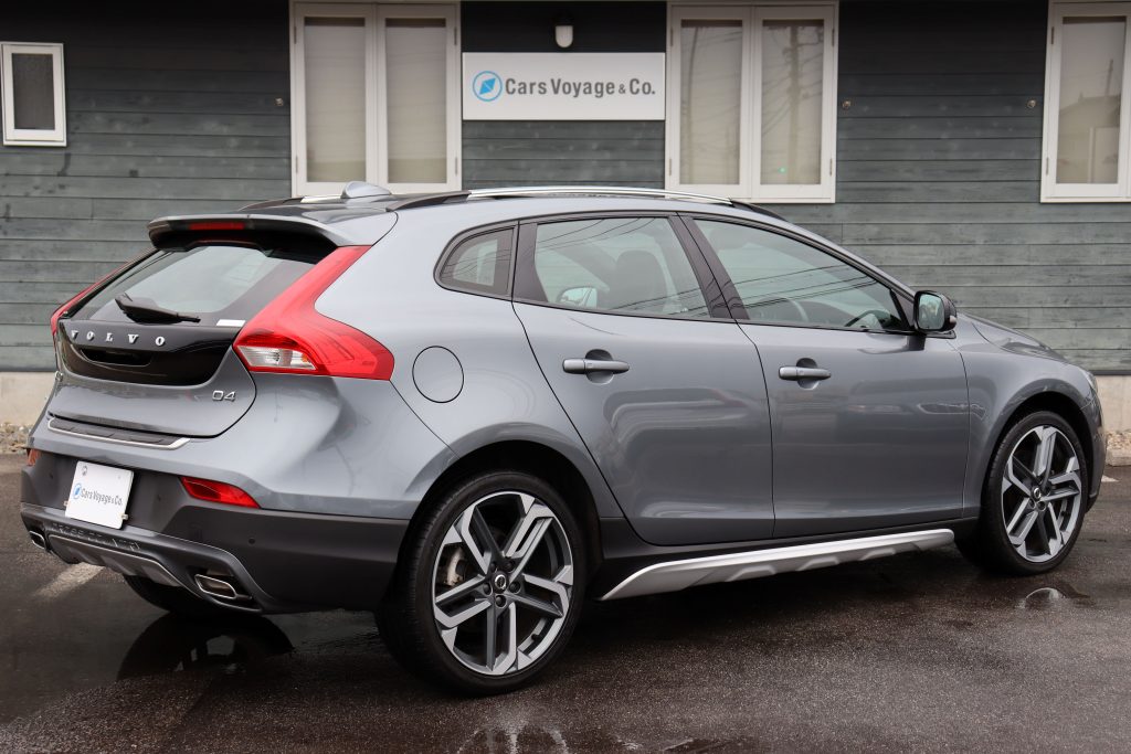 V40 Cross Country D4 Aktiv Edition [150台限定車] | Cars Voyage&Co -愛知県岡崎市 ボルボ車 輸入車-
