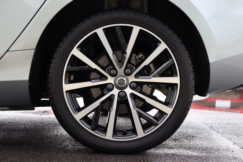 V40 D4 Dynamic Edition | Cars Voyage&Co -愛知県岡崎市 ボルボ車 輸入車-