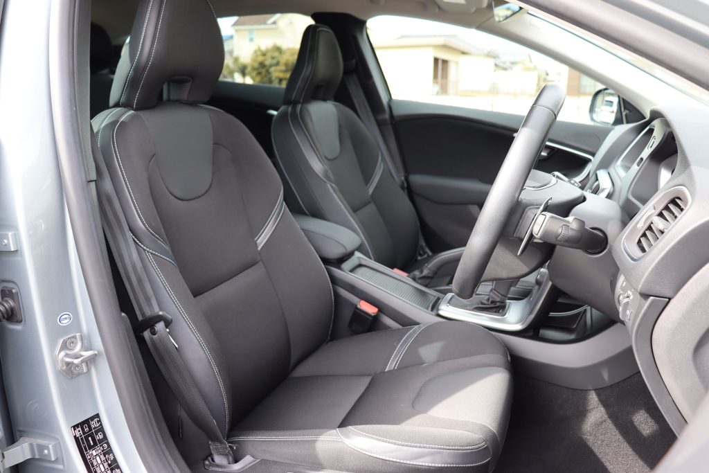 V40 D4 Dynamic Edition | Cars Voyage&Co -愛知県岡崎市 ボルボ車 輸入車-