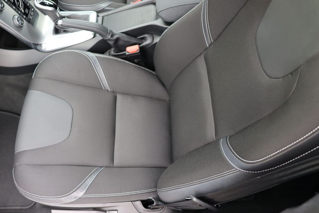 V40 D4 Dynamic Edition | Cars Voyage&Co -愛知県岡崎市 ボルボ車 輸入車-