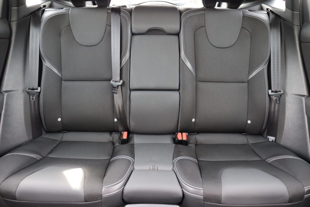 V40 D4 Dynamic Edition | Cars Voyage&Co -愛知県岡崎市 ボルボ車 輸入車-